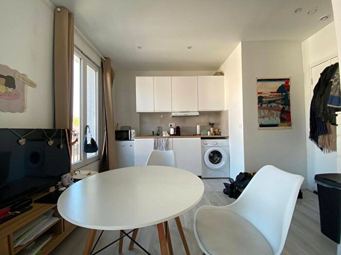 Appartement 1 pièce à louer à Cité Pierre et Marie Curie, Ivry-sur-Seine