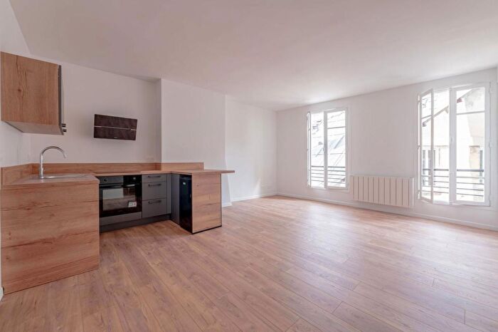 Paris 3ème, Enfants Rouges, Bretagne : Appartement 2 pièces à vendre