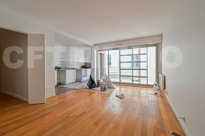 Appartement à louer - Paris e , Champ de Mars - 3 pièces - 2 chambres