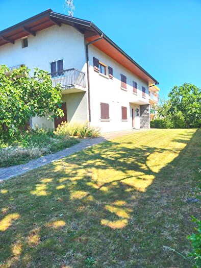 Maison 10 pièces à vendre à Ville-la-Grand