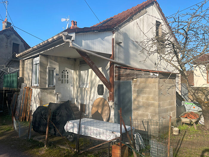 Maison à vendre - Écuisses - 5 pièces - 3 chambres