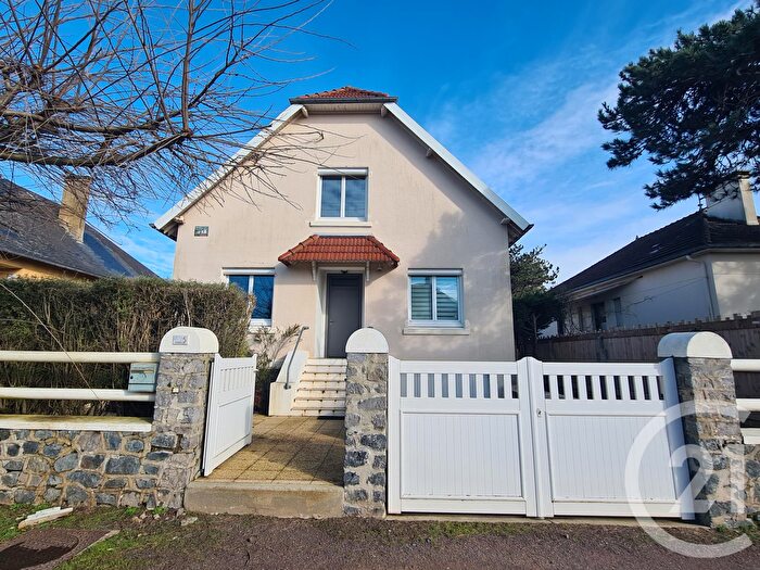 Maison à vendre - Agon-Coutainville - 5 pièces - 3 chambres