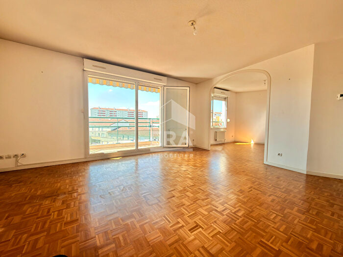 Appartement 3 pièces à Villeurbanne, Ferrandière, Maisons Neuves, à vendre