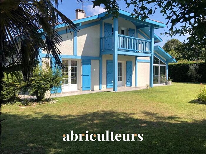 Maison à vendre - Saint-Vincent-de-Tyrosse - 5 pièces - 4 chambres