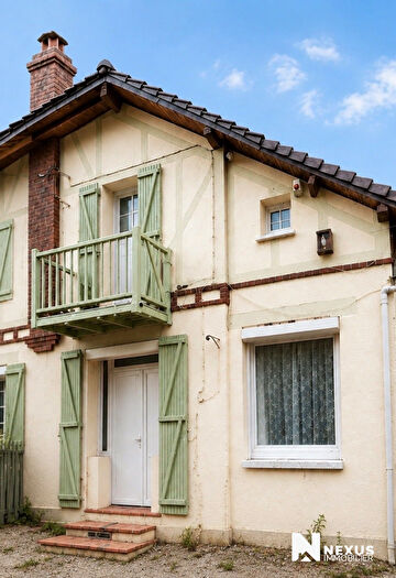 Saint-Aubin-lès-Elbeuf - Maison 5 pièces à vendre