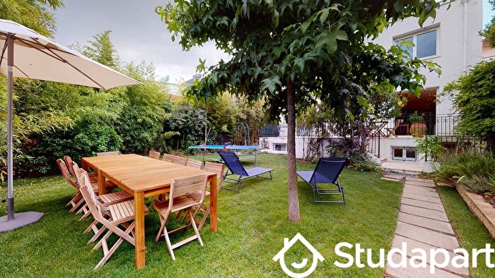 Appartement à louer - Colline, Puteaux - 1 pièce - 2 chambres