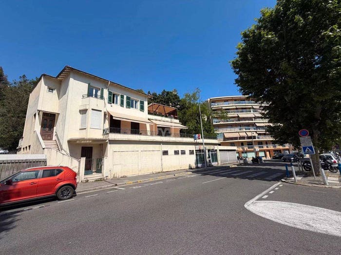 Appartement 3 pièces à Madeleine, Nice, à louer