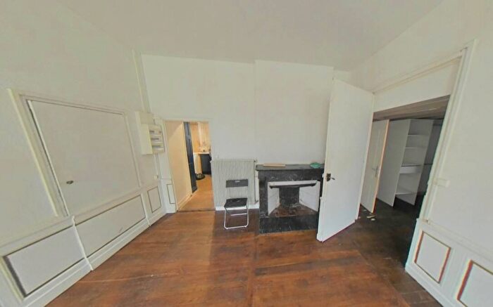 Appartement à louer - Sud Est, Châtillon-sur-Seine - 4 pièces - 3 chambres