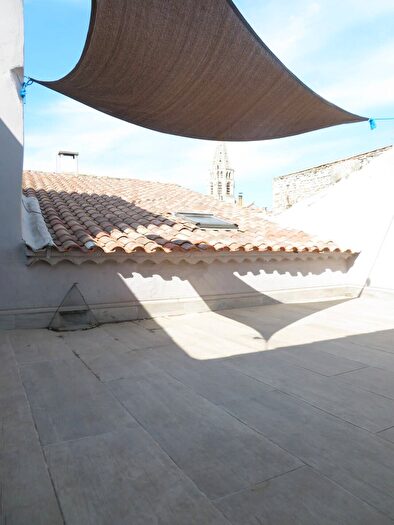 Appartement à louer - Esplanade, Nîmes - 5 pièces - 3 chambres