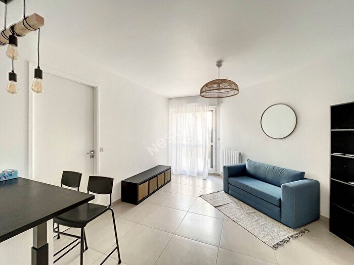 Appartement à louer - Pressensé-Rives de Seine, Puteaux - 2 pièces - 1 chambre