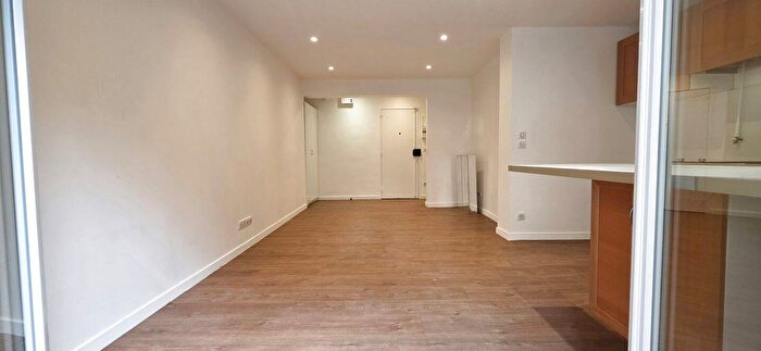 Appartement à louer - Courbevoie - 1 pièce