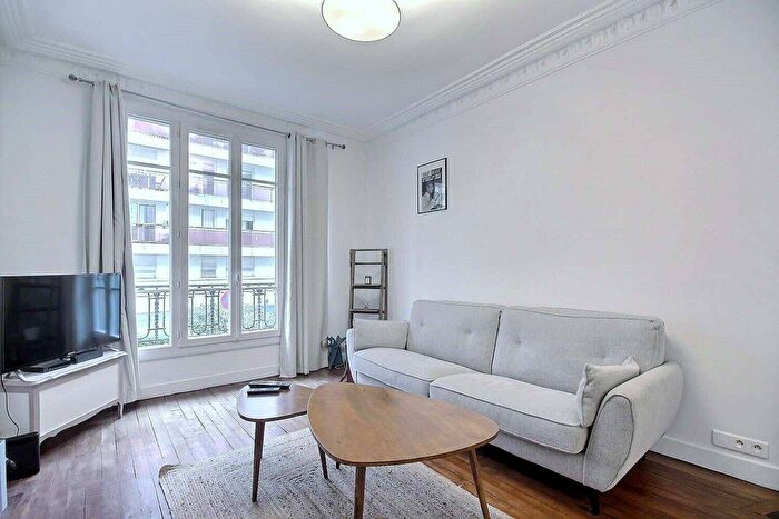 Appartement à louer - Clignancourt-Jules Joffrin, Paris ème arrondissement - 1 pièce