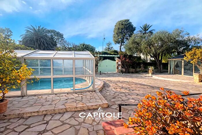 Maison à vendre - Antibes, Juan-les-Pins, Le Cap - 5 pièces - 4 chambres