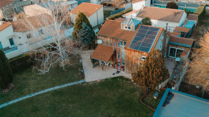 Maison à vendre - Pérignat-sur-Allier - 6 pièces - 4 chambres