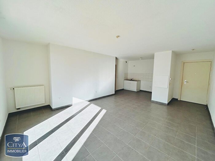 Appartement à louer - Port-Saint-Louis-du-Rhône - 3 pièces - 2 chambres