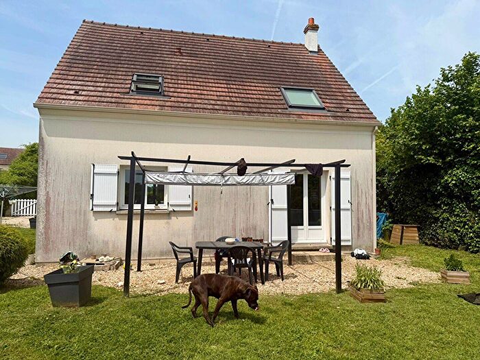Maison 4 pièces à Villeneuve-sous-Dammartin, à louer