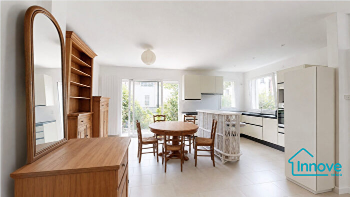 Vélizy-Villacoublay : Maison 4 pièces à vendre
