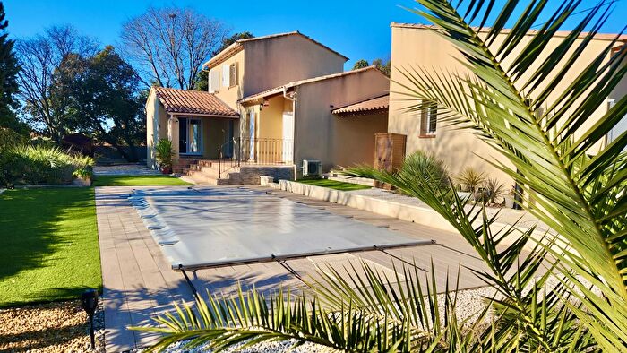 Maison à vendre - Saint-Saturnin-lès-Apt - 5 pièces - 3 chambres