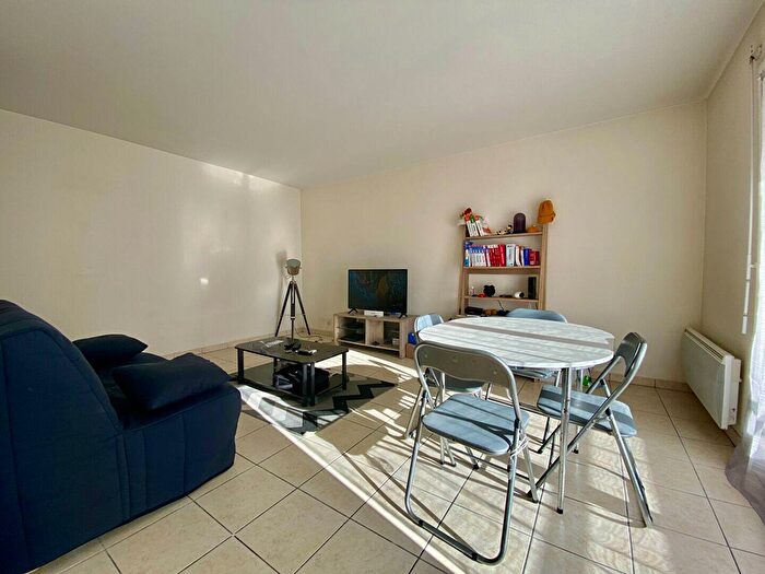 Appartement à louer - Centre Ville-Isambard, Évreux - 1 pièce