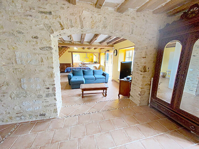 Maison à vendre - Huillé - 5 pièces - 3 chambres