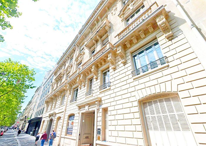 Appartement à louer - Chaillot, Paris ème arrondissement - 2 pièces - 1 chambre