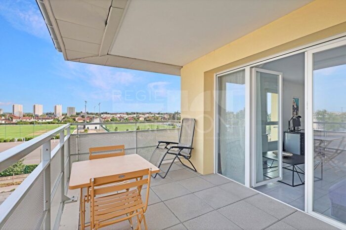 Appartement 3 pièces à Vénissieux, Max Barel, Charreard, à vendre