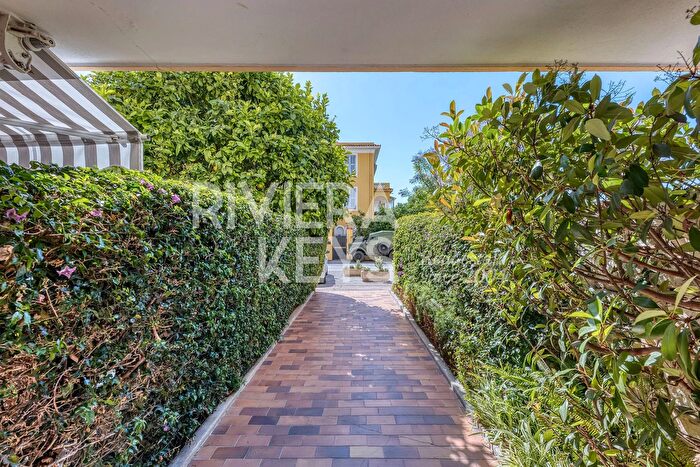 Villefranche-sur-Mer : Appartement 2 pièces à vendre