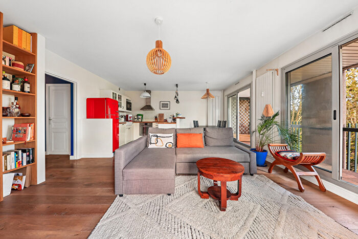 Appartement 3 pièces à Paris 19ème, Buttes Chaumont, Laumière, Manin, à louer