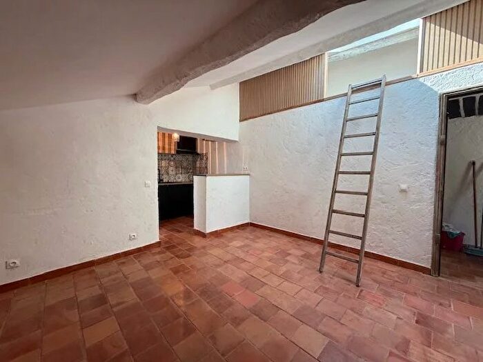 Appartement à louer - Grasse, Magagnosc, Saint-Mathieu - 1 pièce