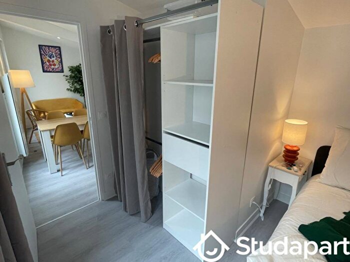 Appartement à louer - Entrée de Ville, Clichy - 1 pièce - 2 chambres