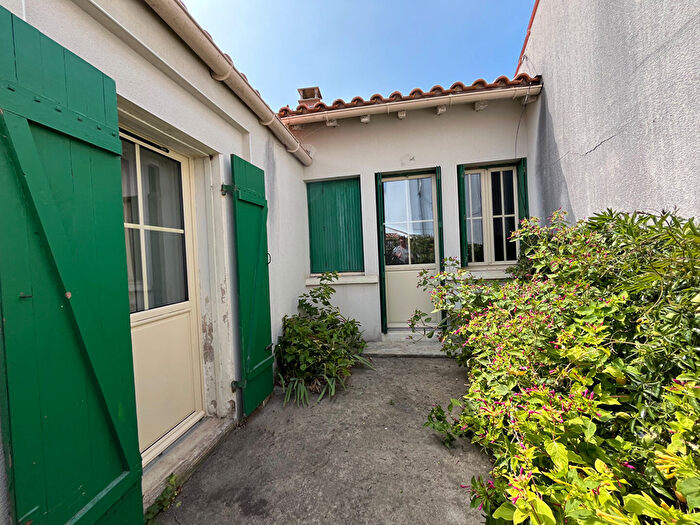 Maison à vendre - Saint-Denis-dOléron - 6 pièces - 4 chambres