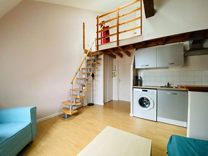 Appartement 1 pièce à Vieux Lille, à louer