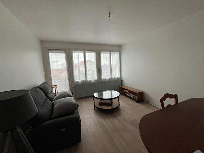 Maison à louer - Ouest, Saint-Junien - 5 pièces - 4 chambres