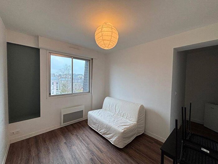 Appartement à louer - Eglise-Lannouchen-Cité Marine, Landivisiau - 1 pièce