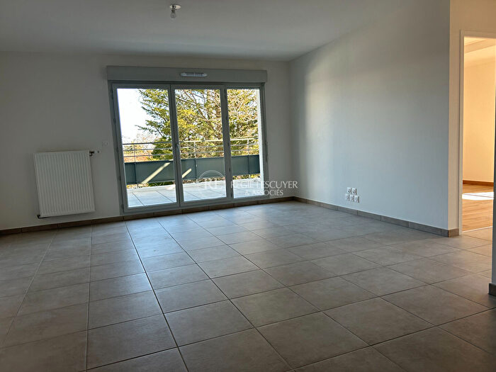 Thoiry - Appartement 5 pièces à louer