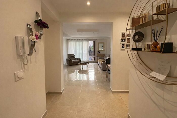 Appartement à vendre - Saint-Maur-des-Fossés, Les Mûriers - 3 pièces - 2 chambres