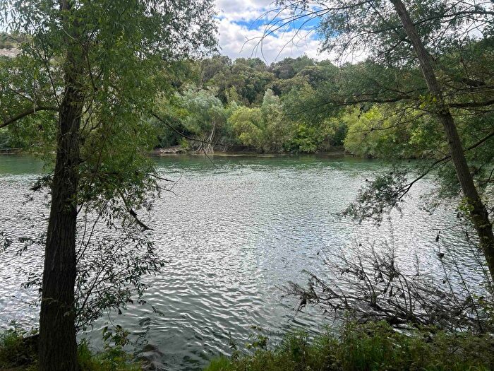 Vers-Pont-du-Gard : Maison 3 pièces à vendre