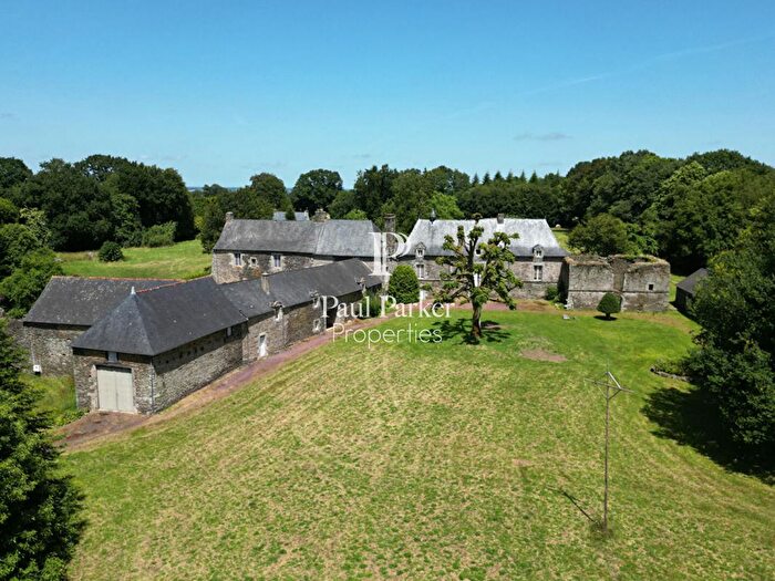 Maison 10 pièces à Ploërmel, à vendre