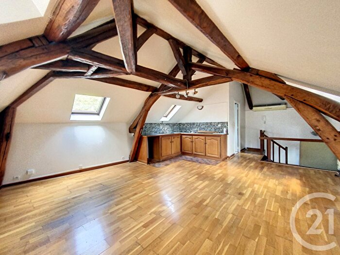 Appartement à louer - Melun, Centre-ville - 1 pièce