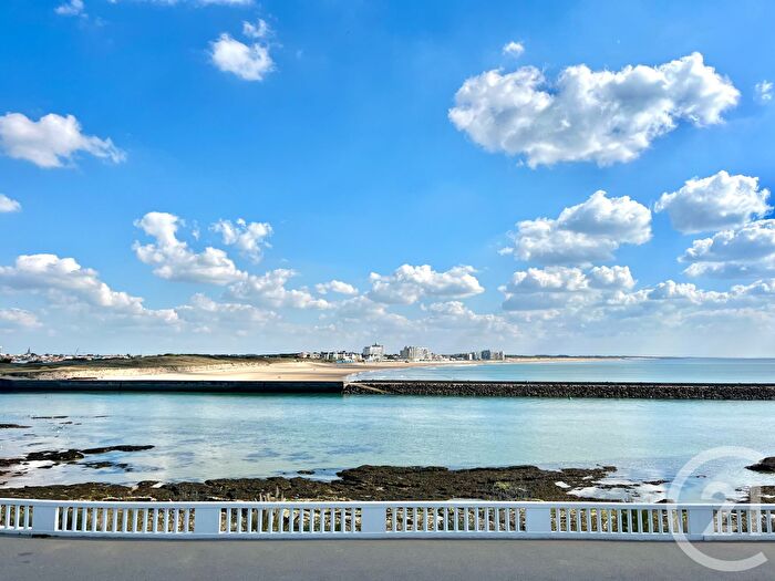 Maison à vendre - Saint-Gilles-Croix-de-Vie - 5 pièces - 4 chambres