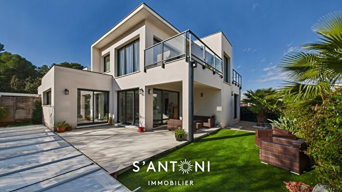 Maison à vendre - Agde, La Ville - 4 pièces - 3 chambres