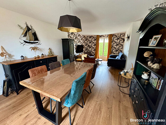 Maison à vendre - Bonchamp-lès-Laval - 6 pièces - 4 chambres