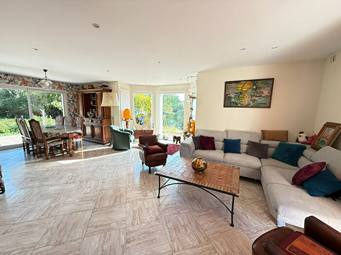 Maison à vendre - Bouchemaine - 9 pièces - 7 chambres