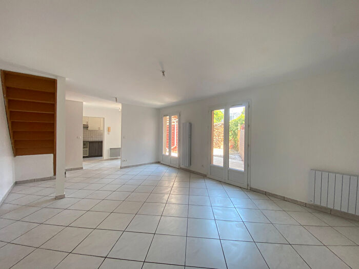 Appartement à louer - Limoges, Centre-ville, Hôtel de Ville, Emailleurs - 3 pièces - 2 chambres