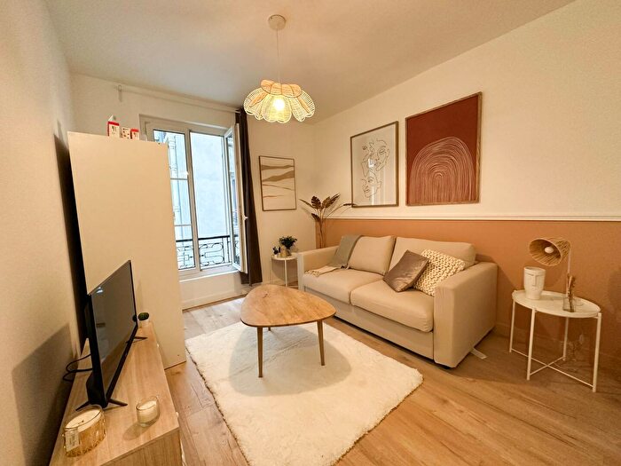 Appartement à louer - Trezel, Levallois-Perret - 1 pièce
