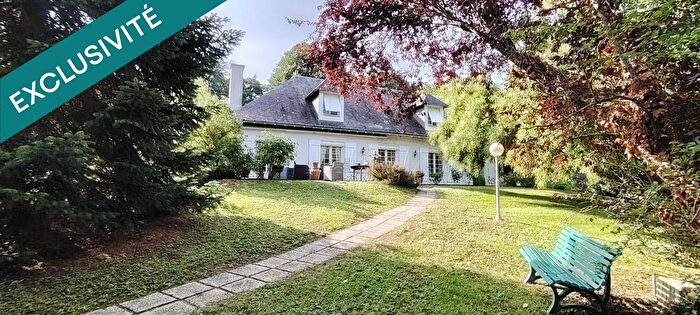 Châtellerault, Est : Maison 8 pièces à vendre