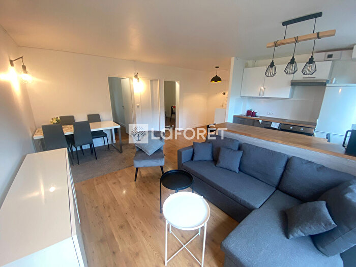 Appartement à louer - Nanterre, Mont Valérien - 3 pièces - 2 chambres