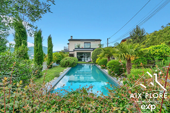 Maison à vendre - Aix-les-Bains, Est - 10 pièces - 2 chambres
