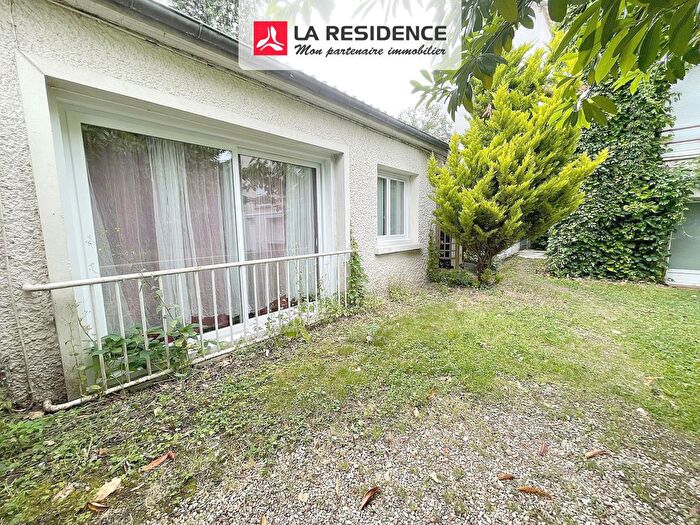 Appartement 1 pièce à Vélizy-Villacoublay, Le Clos, à louer