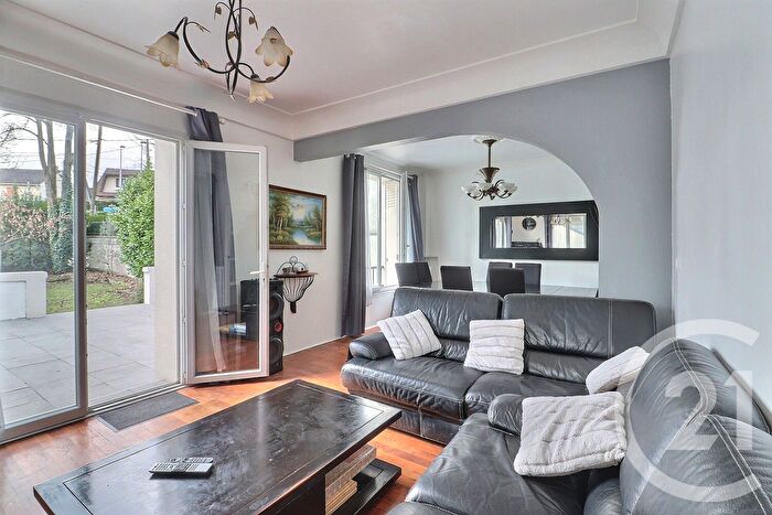 Maison à vendre - Coubron - 6 pièces - 5 chambres